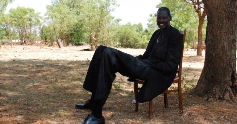 Manute Bol: El gigante NBA que se negó a dejar de ser católico | Reina ...